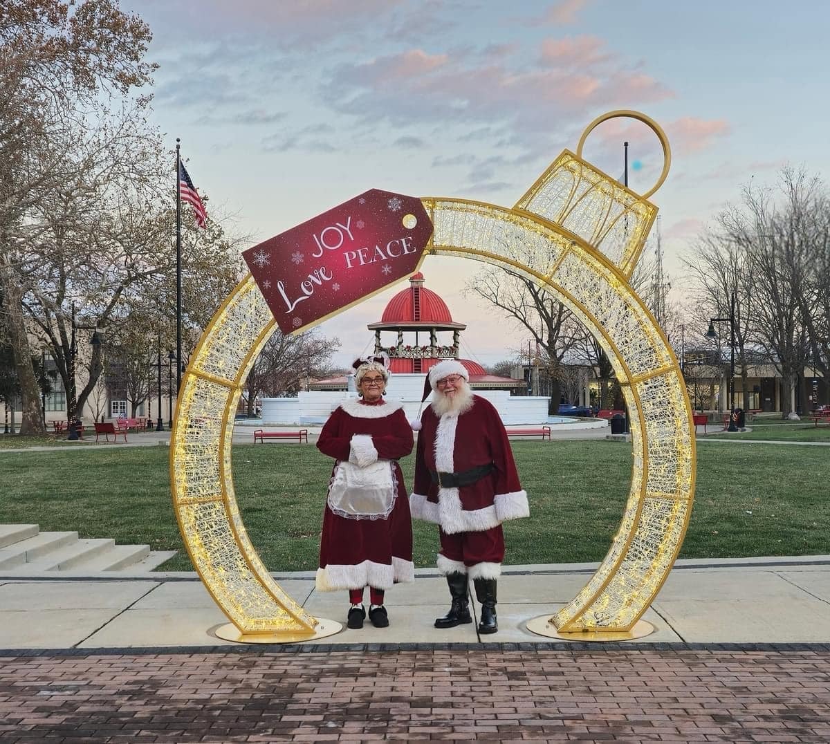 HICF, DECU and DACVB Gift Dazzling Ornament Display to Decatur…